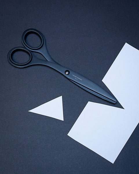 All Black Scissors – Louise Carmen